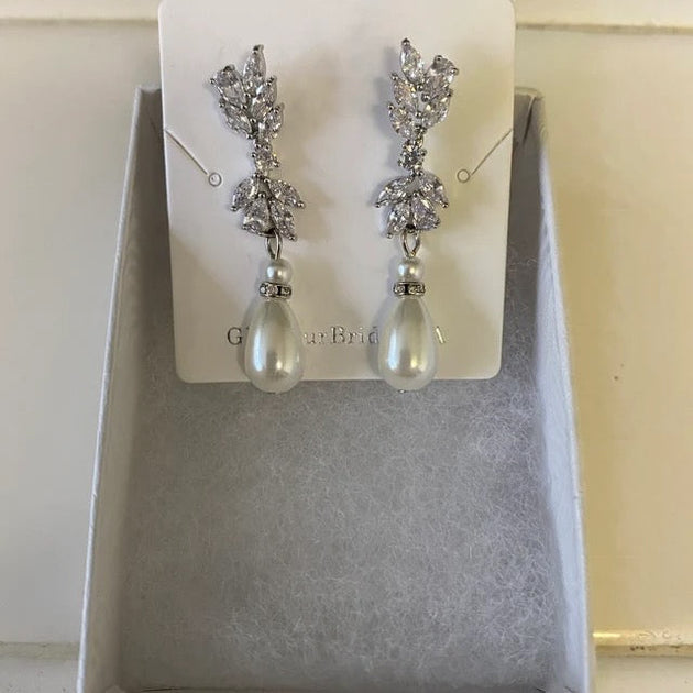 Stephanie - Pearl Bridal Earrings – GLAMOUR BRIDE USA